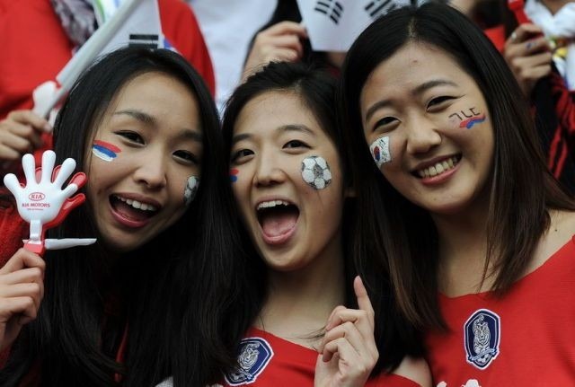 Women Fans at The World Cup | Amusing Planet